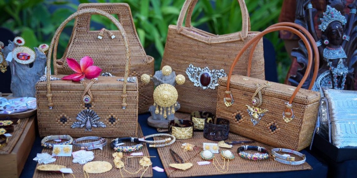 KemenKopUKM dan Dekranas Jalin Kolaborasi Tingkatkan Citra Produk Kriya ...